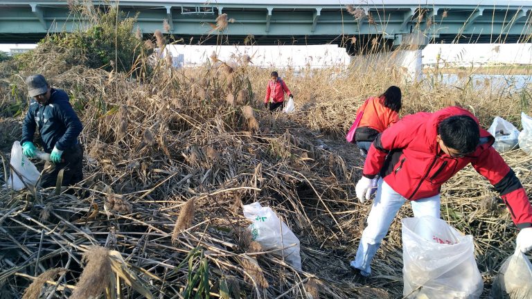 Tokyo River Friends cleans the city and its "hidden waste" - Tokyo Room ...