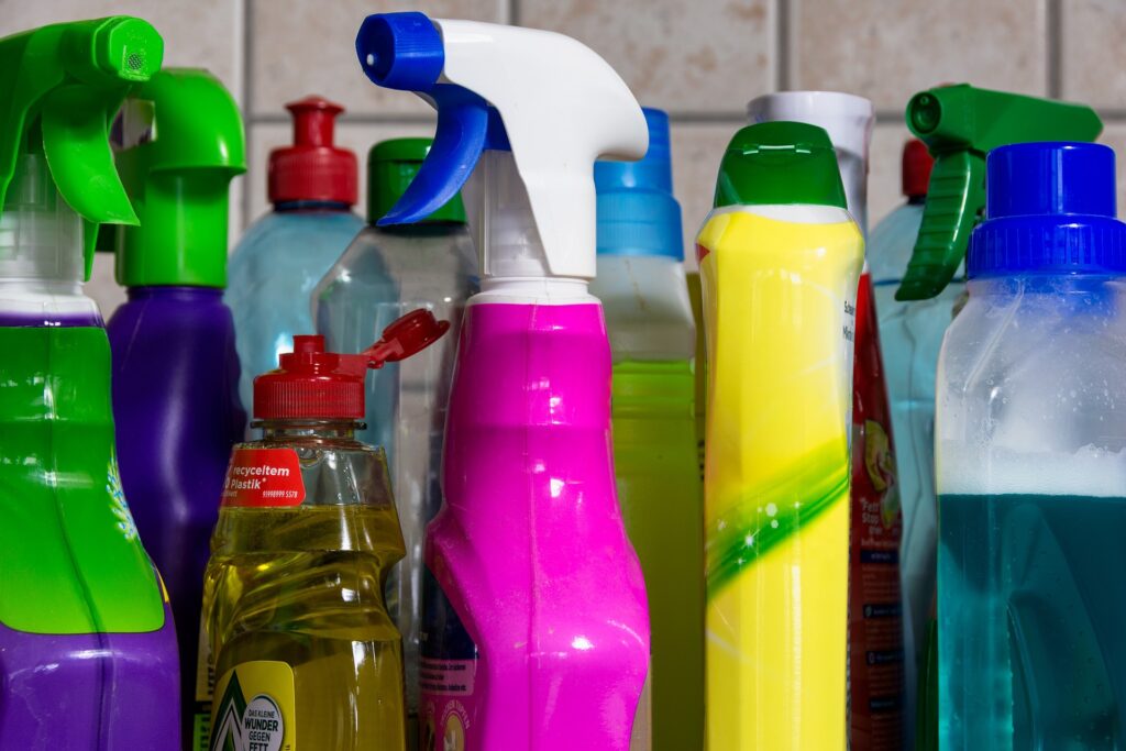 Your Starter Guide to Japanese Household Cleaning Supplies - Tokyo Room ...